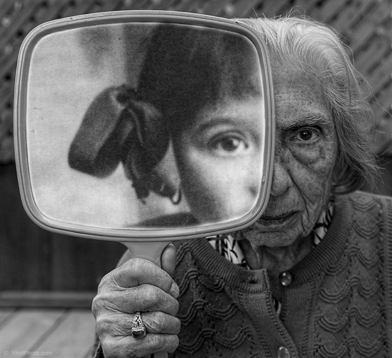 “Mamma, in the Meantime”: Tony Luciani’s Intimate and Playful Images of ...