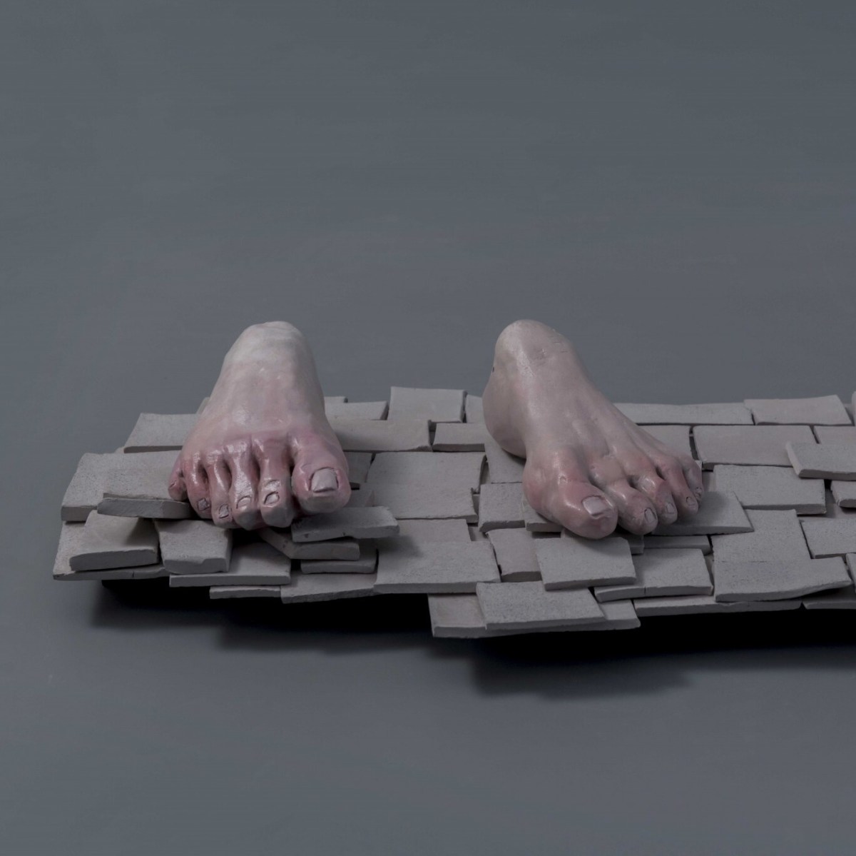 Figures Suspended in their Inner Worlds: “Fugue” by Başak Bugay – On Art and Aesthetics